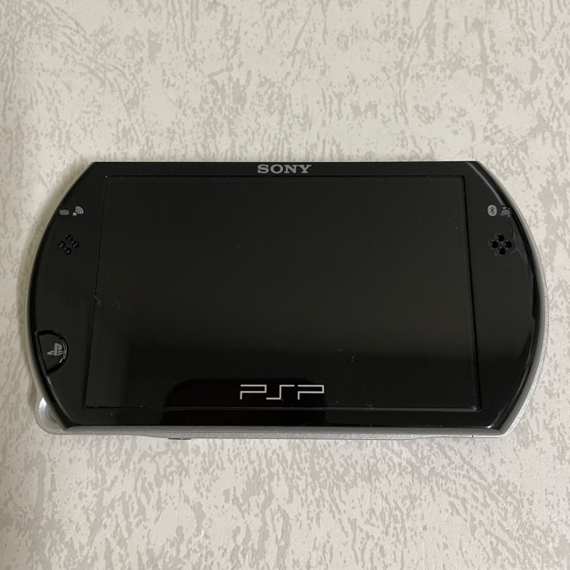 最高にカッコイイ! PSPの最終形態「PlayStation Portable go」とは？｜BEEP秋葉原